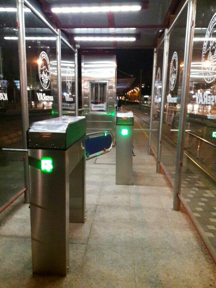 Hızlı ulaşım istasyonu Erciyes Üniversitesi Hastaneleri Tramvay İstasyonu, Kayseri, foto