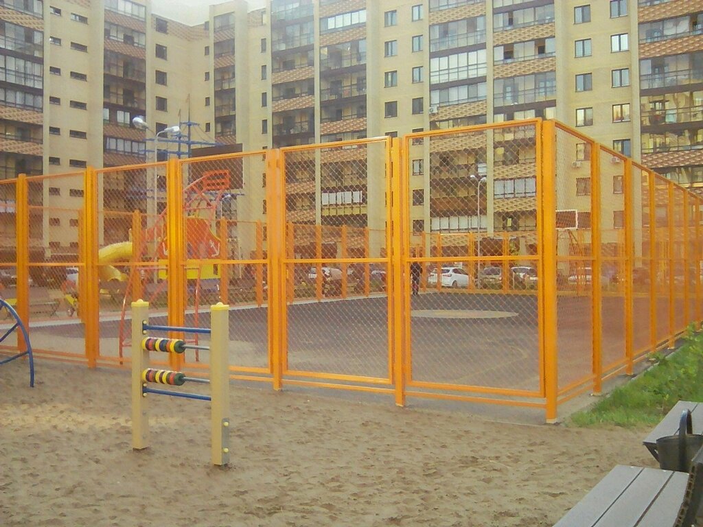 Spor alanı Баскетбольная площадка, Naberejniye Çelny (Yar Çallı), foto