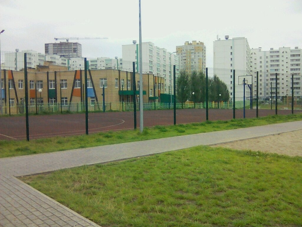 Spor alanı Баскетбольная площадка, Naberejniye Çelny (Yar Çallı), foto