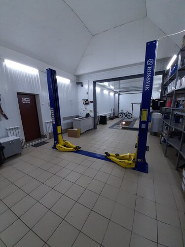 Otomobil servisi AutoService_32, Karaçev, foto