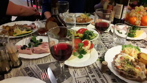 Kafe Polina (Mostovaya ulitsa No:28, Kinel), kafe  Kinel'den