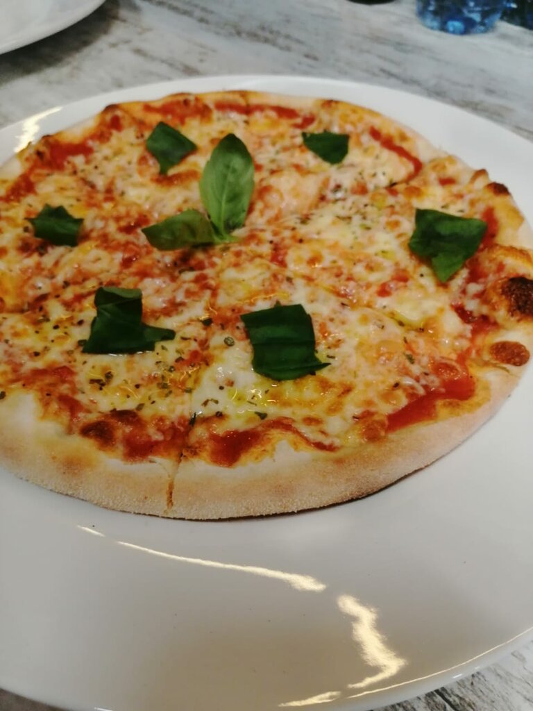 Pizzacılar Pizzeria4U, Moskova, foto