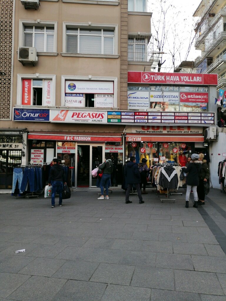 Giyim mağazası Caracas Fabrika Outlet, İstanbul, foto