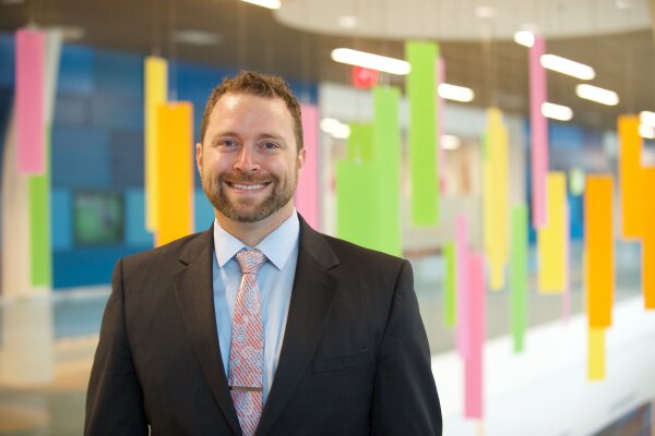 Tıp merkezleri ve klinikler Nathan Heinzerling, Md, Ohio Eyaleti, foto