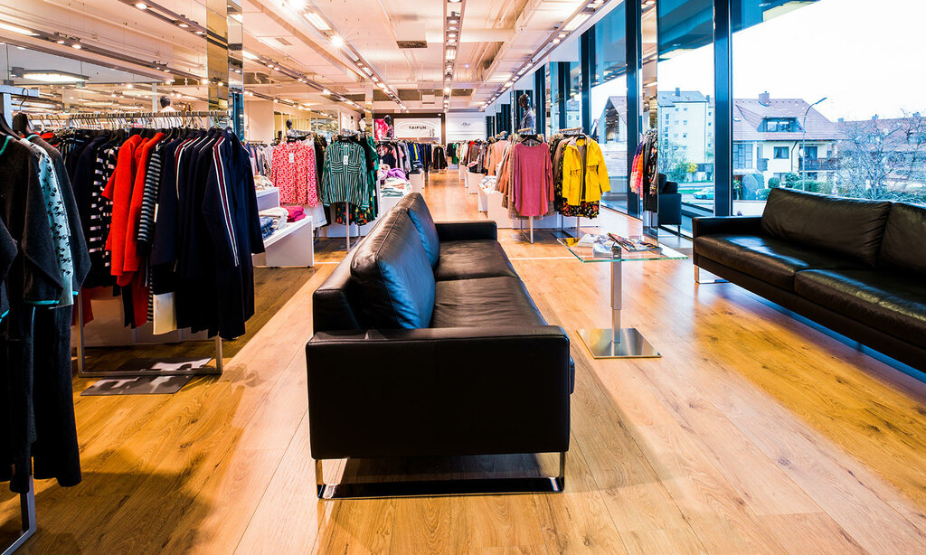 Giyim mağazası Schuh Mücke, Ingolstadt, foto