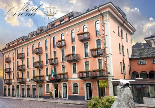 Hotel Corona, hotel, Piedmont, Provincia del Verbano-Cusio-Ossola ...