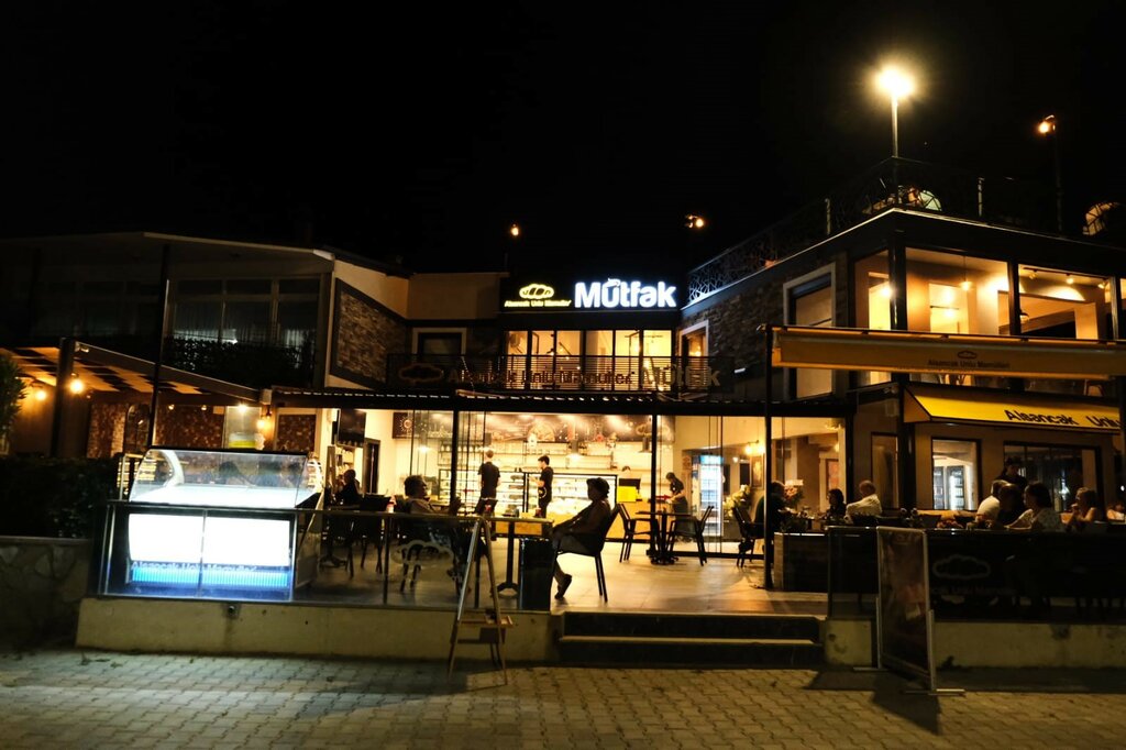 Pasta, şekerleme ve tatlı Alsancak Unlu Mamuller, Edremit, foto