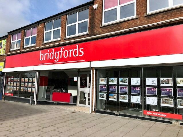 Arazi dizisi Bridgfords Sales and Letting Agents Wakefield, Wakefield, foto