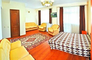U Morya (Serebryanaya ulitsa No:10, selo Vityazevo), otel  Krasnodarski krayından