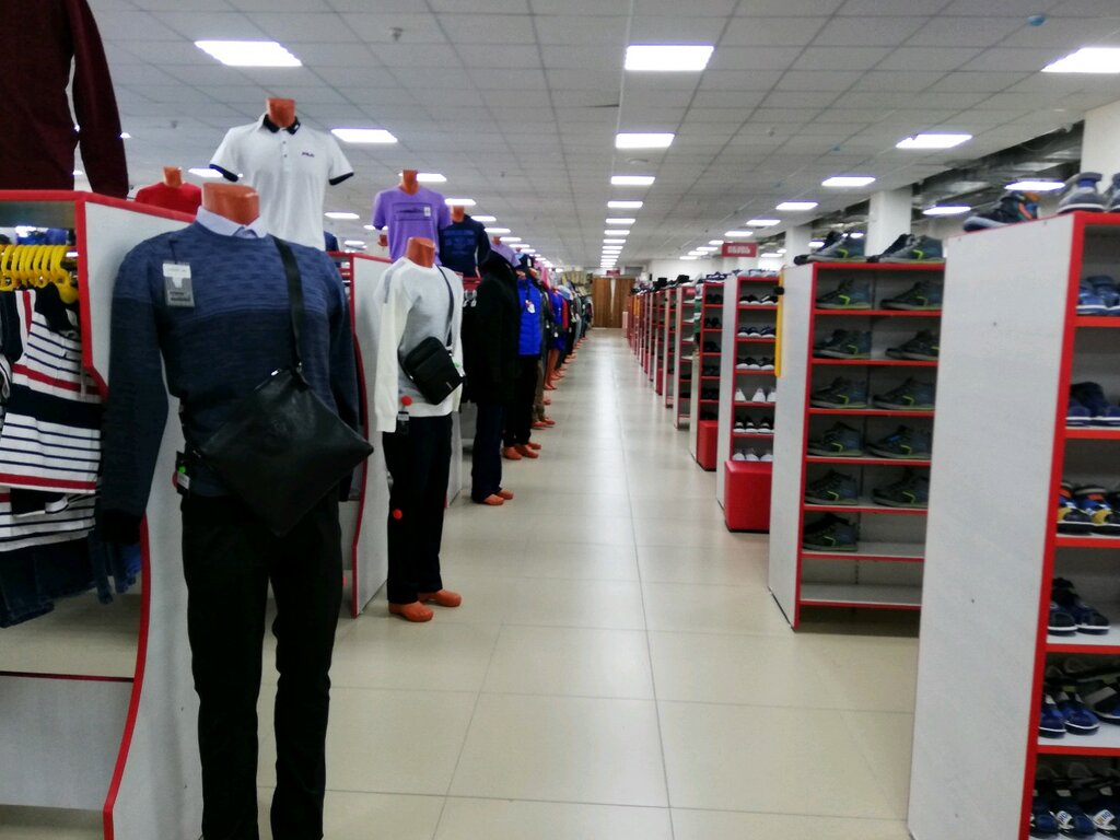 Giyim mağazası Одежда и обувь для всей семьи, Novosibirsk, foto