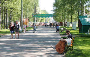 Великоустюгский парк культуры и отдыха имени М. М. Булдакова (Vologda Region, Velikiy Ustyug, park kultury i otdykha imeni M.M. Buldakova), kültür ve eğlence parkları  Velikiy Ustug'dan