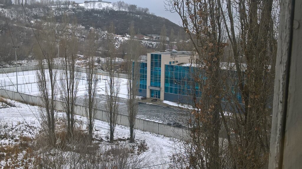 Çok amaçlı spor tesisleri Спортивный объект, Saratov, foto