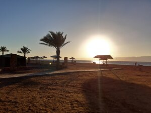 Beach (Aqaba), plaj  Akabe'den