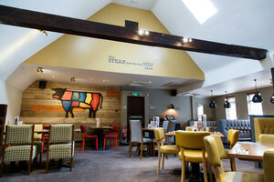 Beefeater Reading Gateway M4, J11 (Reading, Imperial Way), restoran  Reading'den