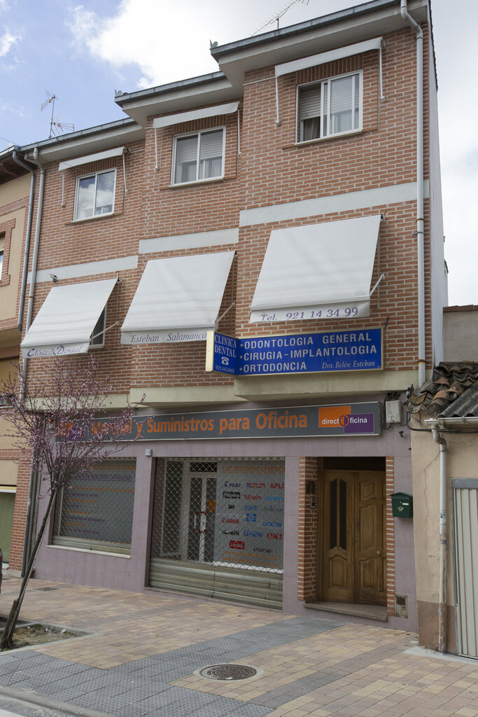 Özel ağız ve diş sağlığı klinikleri ve muayenehaneleri Clínica Dental Esteban Salamanca, Kastilya ve Leon, foto