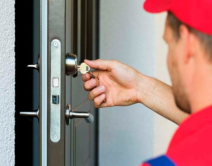 Çilingirler Vskrytiye zamkov V Krasnodare, Krasnodar, foto