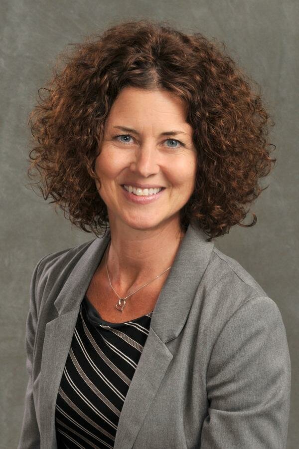 Yatırım fonu firmaları Edward Jones - Financial Advisor: Wendi Stratton, Michigan Eyaleti, foto