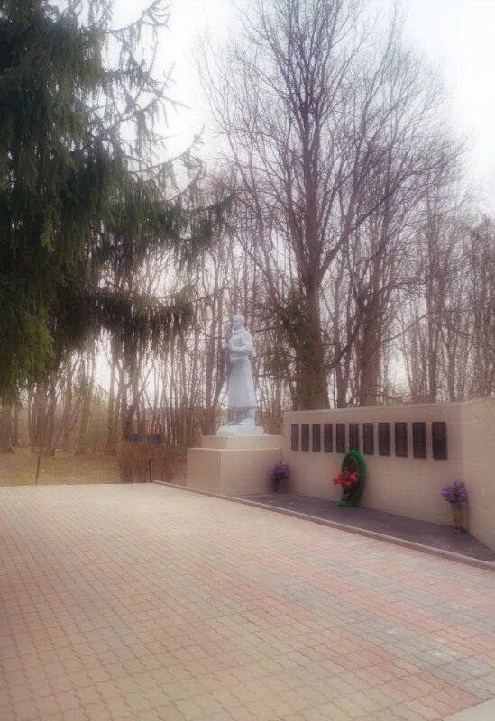 Anıt, heykel Погибшим односельчанам, Tulskaya oblastı, foto
