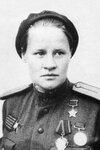Герою Советского Союза Марие Степановне Батраковой (Демидовой) (Pervomayskaya ulitsa No:24, posyolok Batetskiy), anıt levhası, anıt taş  Novgorodskaya oblastından