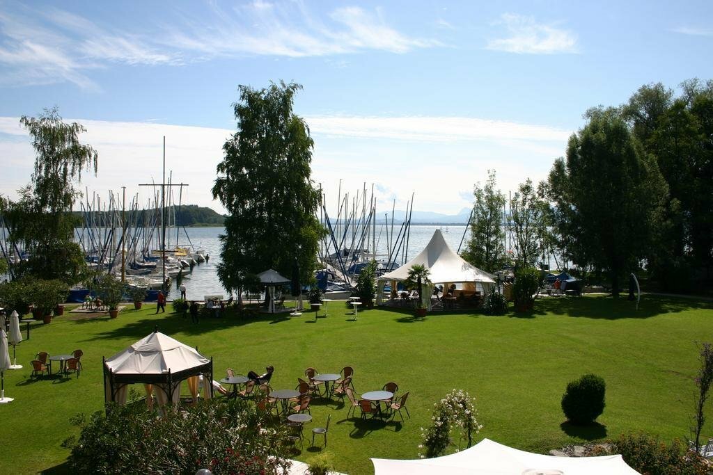 Otel Yachthotel Chiemsee, Bavyera, foto