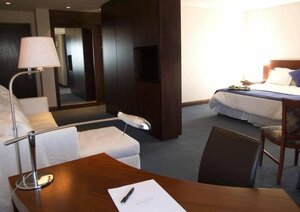 Cottage Puerto Buceo City Hotel (Montevideo), otel  Montevideo'dan