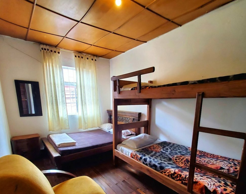 Otel Hostal C. Q. Chapinero, Bogota, foto