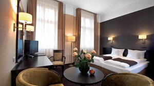 Hotel Senator (Greater Poland Voivodeship, Nowy Tomyśl County, miasto Zbąszyń), otel  Zbaszyn'den