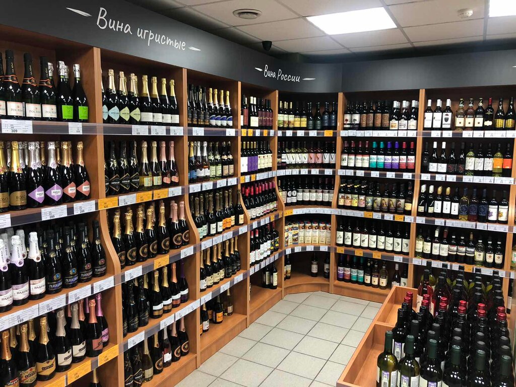 Alkollü içecekler VinoGrad, Krasnoyarsk, foto