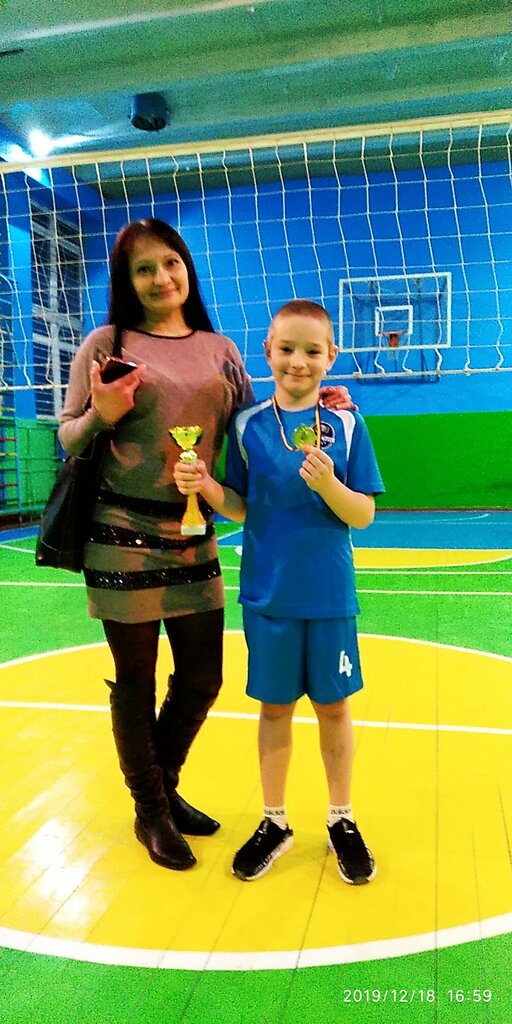 Ortaokul Lozovskaya Obshcheobrazovatelnaya shkola I - III Stupeney № 12, Lozova, foto