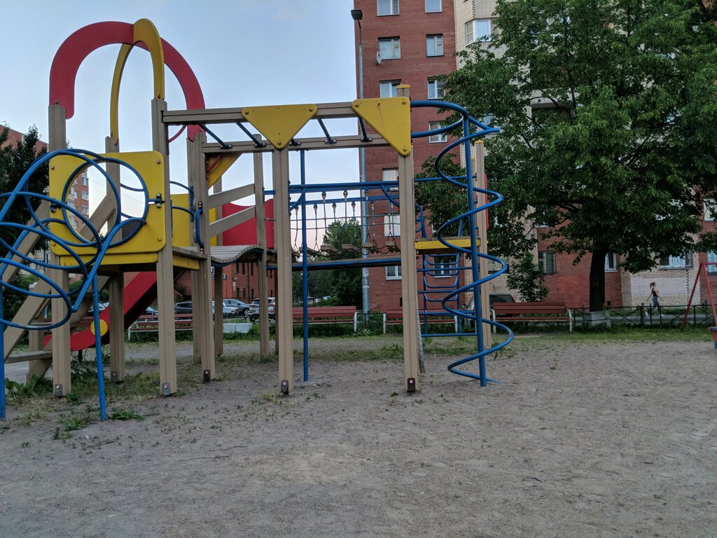 Oyun alanı Playground, Saint‑Petersburg, foto