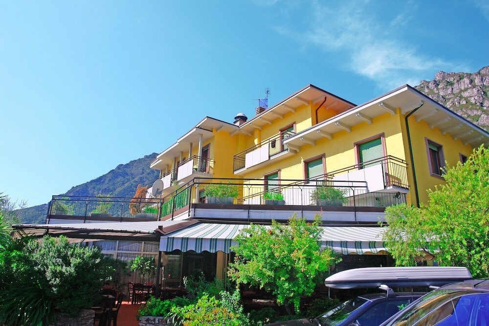 Otel Hotel Astor, Lombardiya, foto