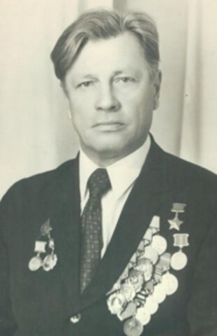 Anıt levhası, anıt taş Сергею Фёдоровичу Махалову, Nijegorodskaya oblastı, foto