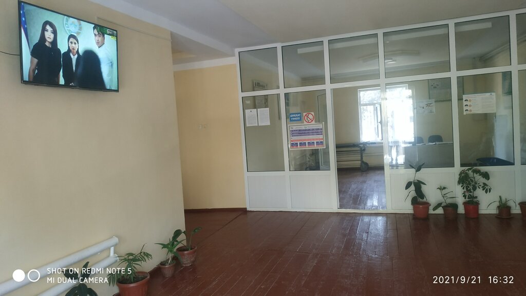 Acil yardım hizmeti Sharof Rashidov Medical Association Ravot Branch, Cizzak eyaleti, foto