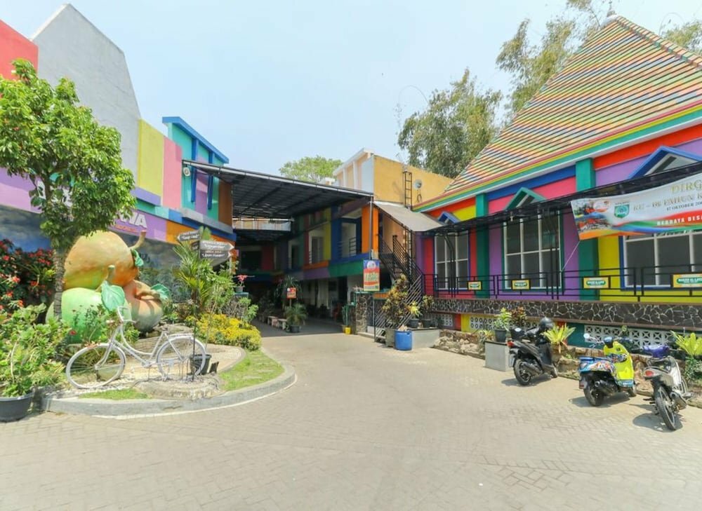 Otel Deduwa Inn Transit, , foto