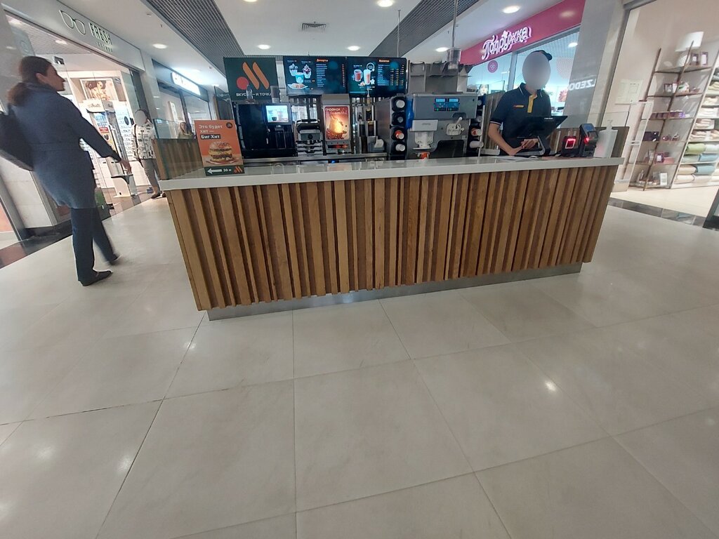 Fast food Vkusno — i tochka. Kiosk, Tula, foto