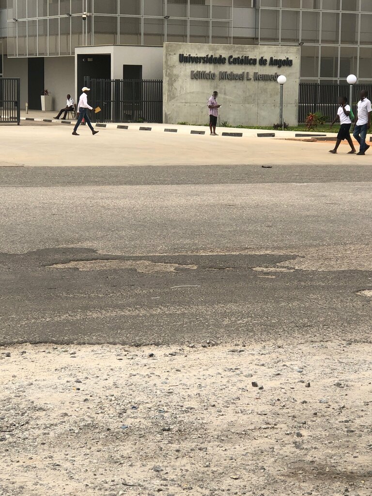 Yüksekokul Católica Luanda Business School, Loanda, foto
