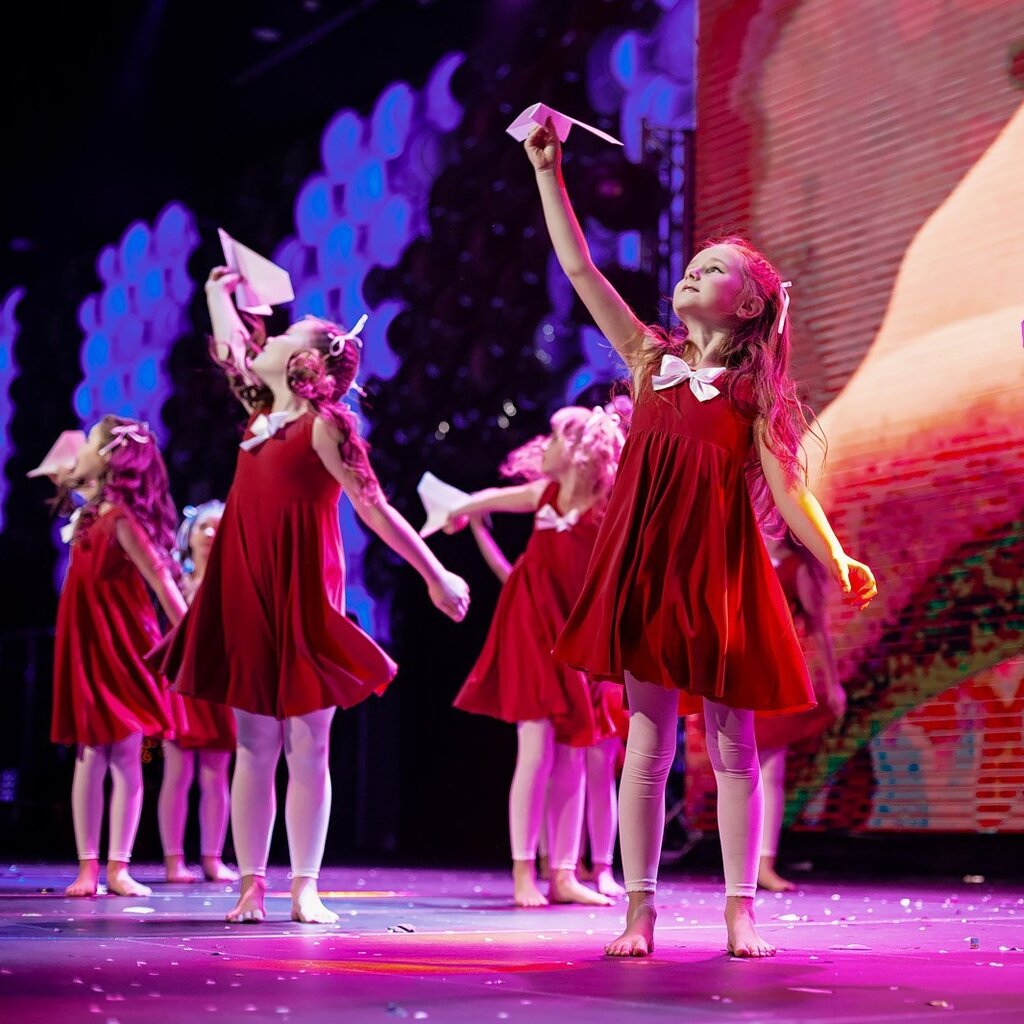 Dans okulları Menada, Minsk, foto