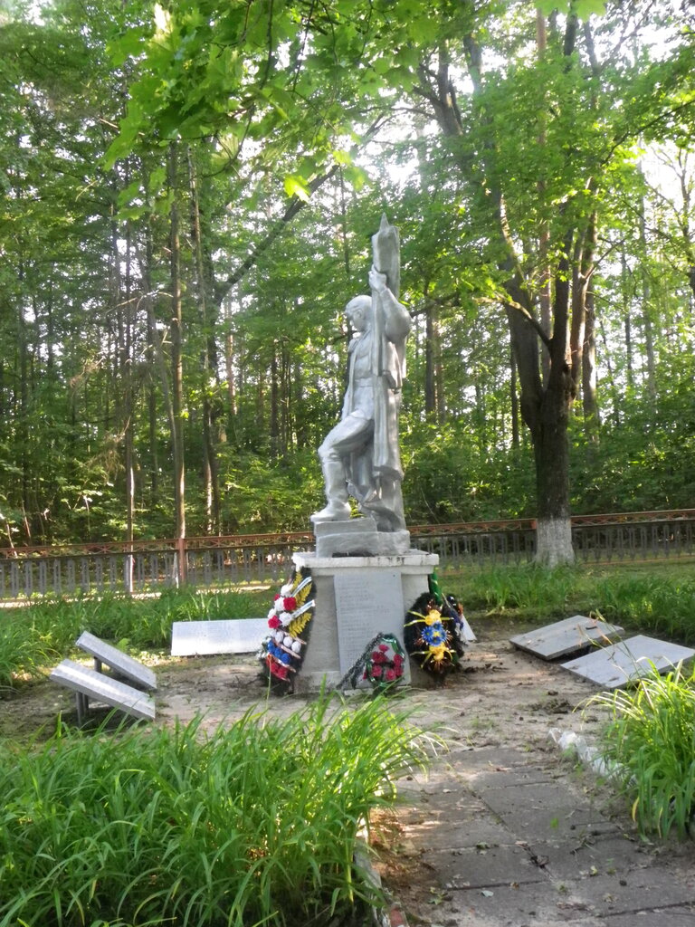 Anıt, heykel Братская могила № 5, Tulskaya oblastı, foto