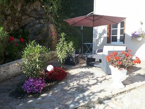 Chambres d'hôtes Villa Emmony (Haute-Corse, Arrondissement de Corte, Santo-Pietro-di-Venaco), otel