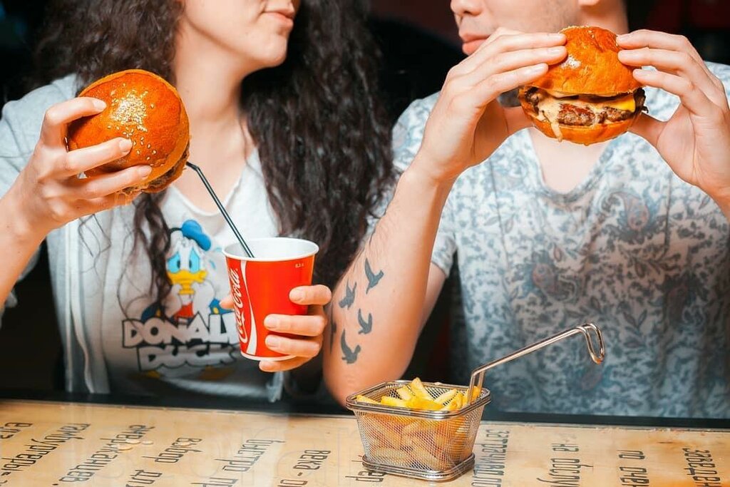 Kafe Yuframe Burger, Almatı, foto