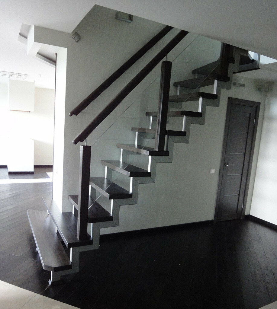 Merdiven ve korkuluklar Staircase company Ug, Saint‑Petersburg, foto