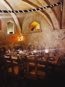 Rozengrāls Authentic Medieval Restaurant (Kramu Street No:3), kafe  Riga'dan