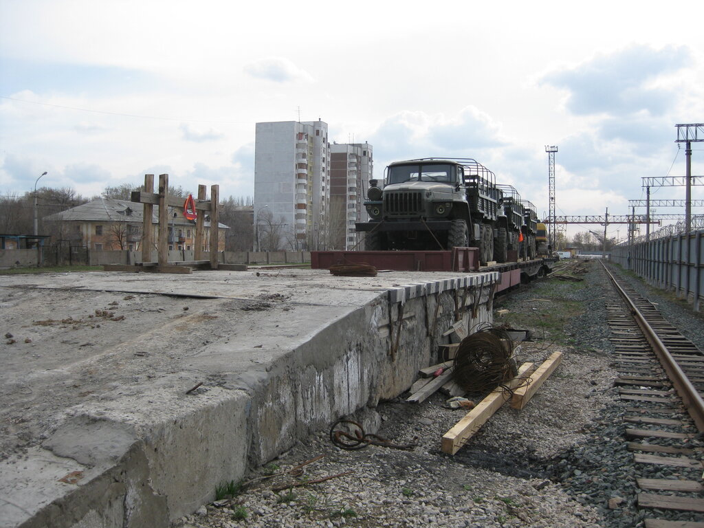 Tren istasyonu Tortsevaja estakada, Samara, foto