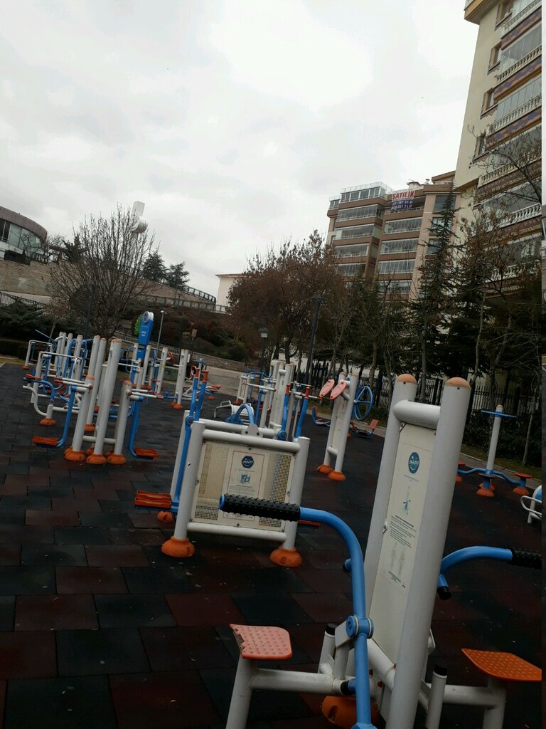 Spor alanı Gökçek parkı spor alanı, Ankara, foto