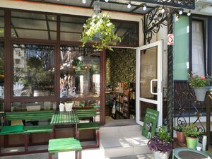 Sad (Sanatornaya Street No:50БлитБ, Novyy Sochi Microdistrict), kafe  Soçi'den