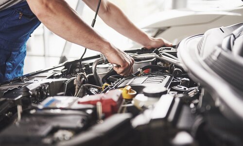 Kamyon ve ağır vasıta satış ve servis firmaları Autodílna - Jiří Jehlička, Hradec Kralove Bölgesi, foto
