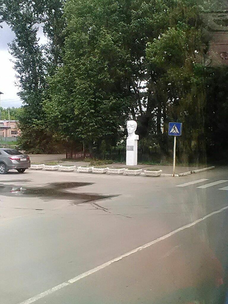 Anıt, heykel Бюст С.А. Есенина, Spas‑Klepiki, foto