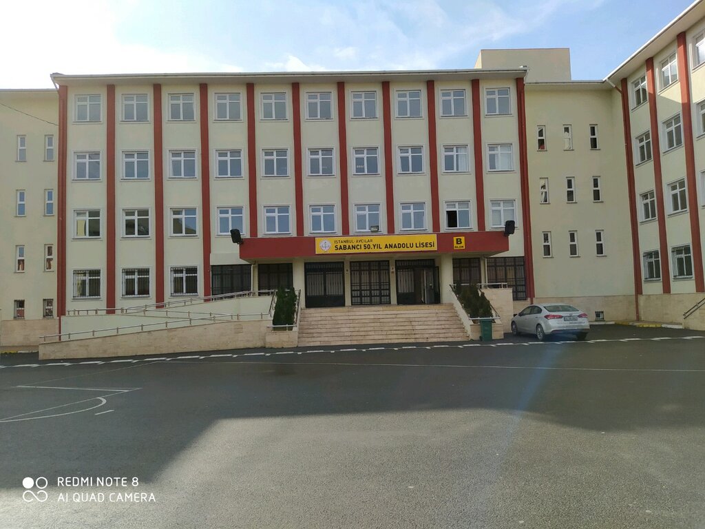 Lise Sabancı 50. Yıl Anadolu Lisesi, İstanbul, foto