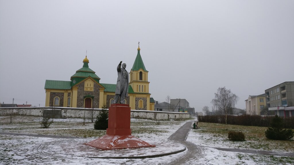 Turistik yerler скульптура В.И. Ленина, Grodnenskaya oblastı, foto