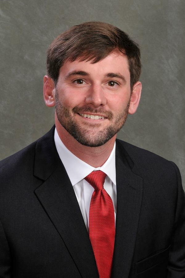 Yatırım fonu firmaları Edward Jones - Financial Advisor: Kirby H Sloan, Kuzey Carolina Eyaleti, foto